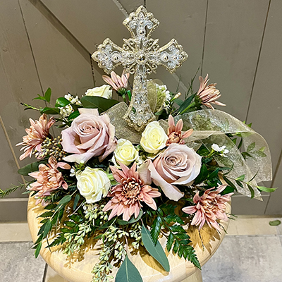 Serene Cross Arrangement :: Lafayette Florist